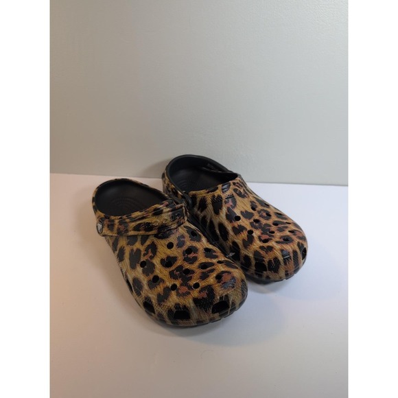 CROCS | Shoes | Crocs Cheetah Leopard Classic Clogs Women 8 Men 7 ...